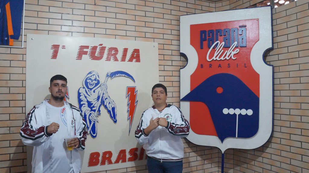 É de casa! Fúria Independente do Paraná recepciona organizadas do ...