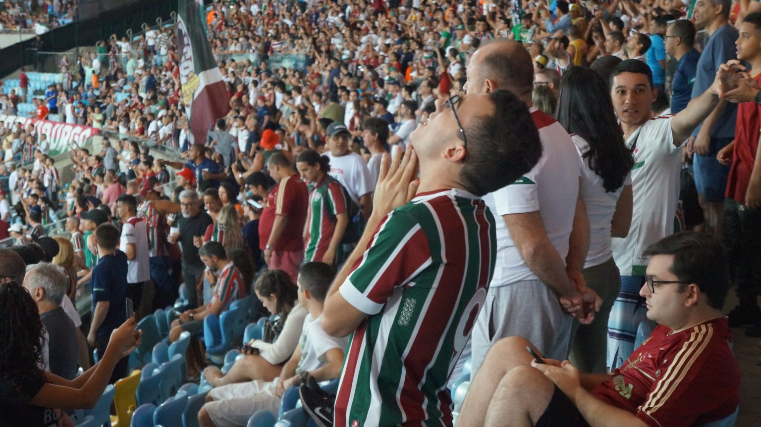Parte I - Imagens da torcida do Fluminense em 2019 - EXPLOSÃO TRICOLOR